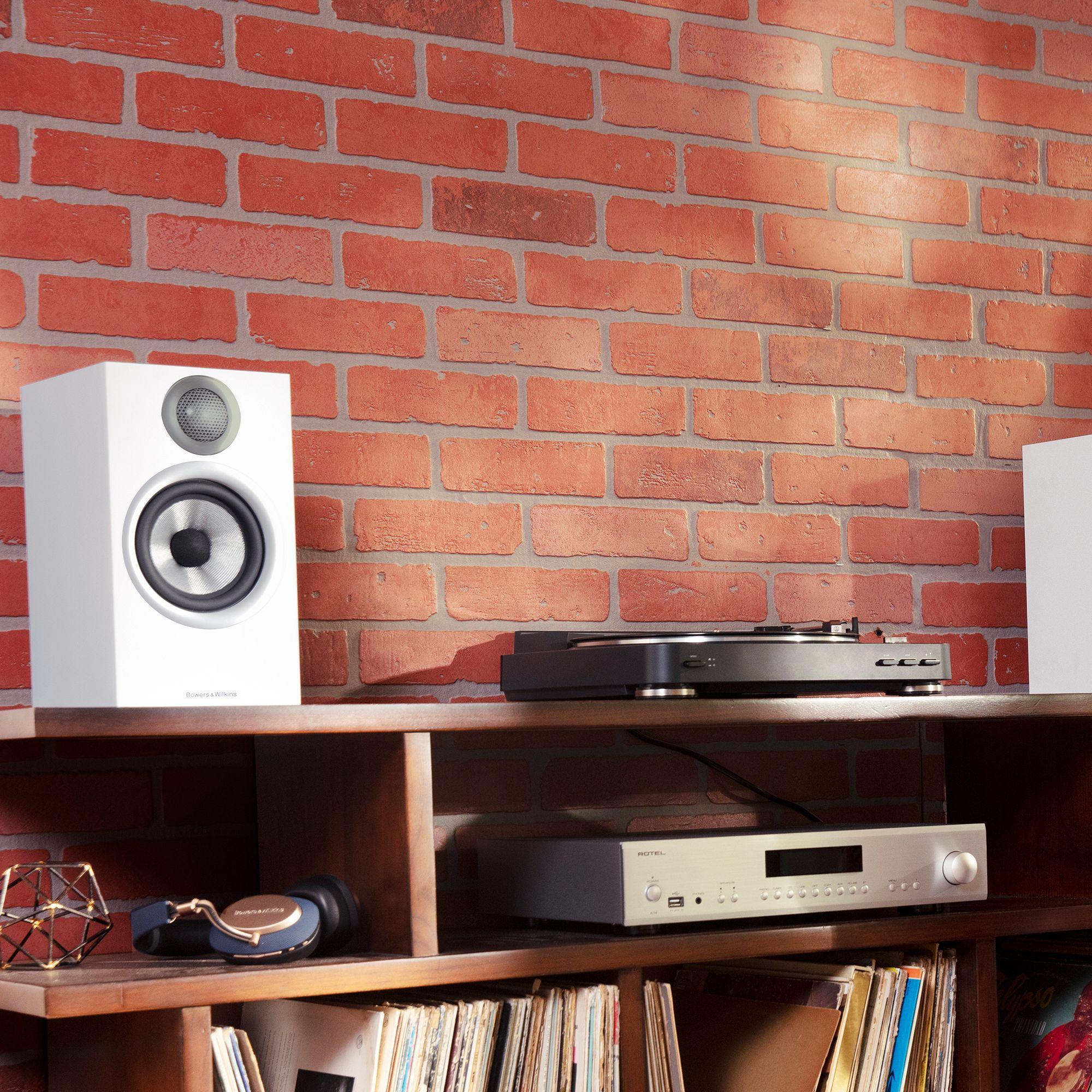 B&W 607 White купить по низкой цене в официальном магазине с доставкой ...